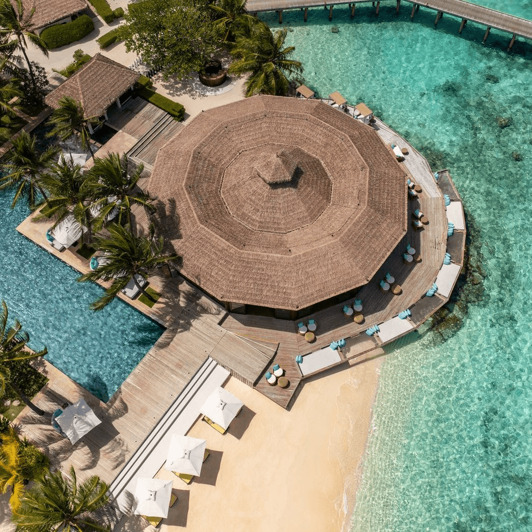 Main Bar Experience at OZAR | Maldives